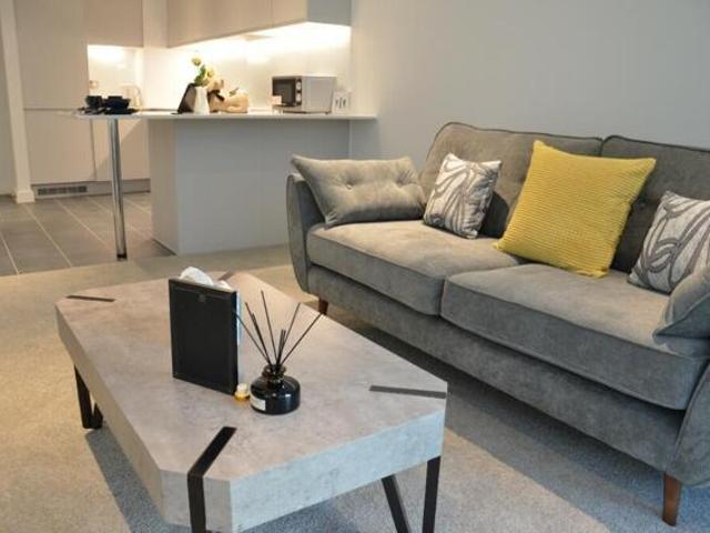 2 Bedroom Shared Living/roommate Manchester Salford LS99029084