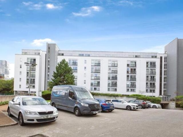2 Bedroom Shared Living/roommate Manchester Salford LS99092374