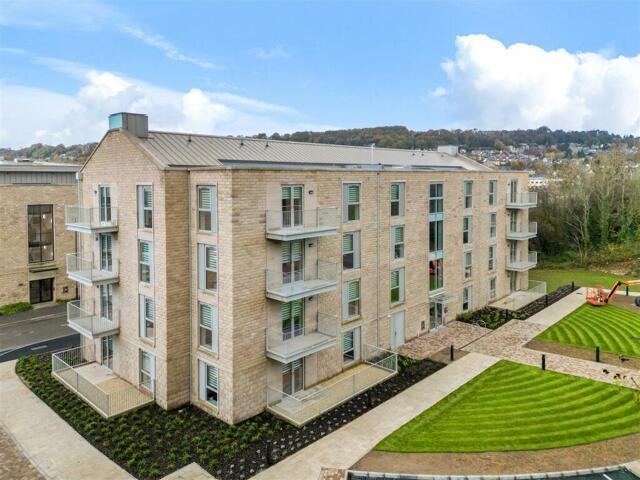 2 Bedroom Shared Living/roommate Matlock Derbyshire 99808860