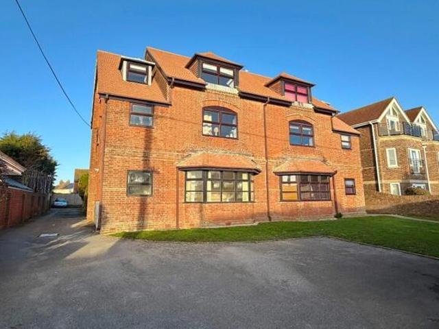 2 Bedroom Shared Living/roommate Milford On Sea Hampshire 101674915