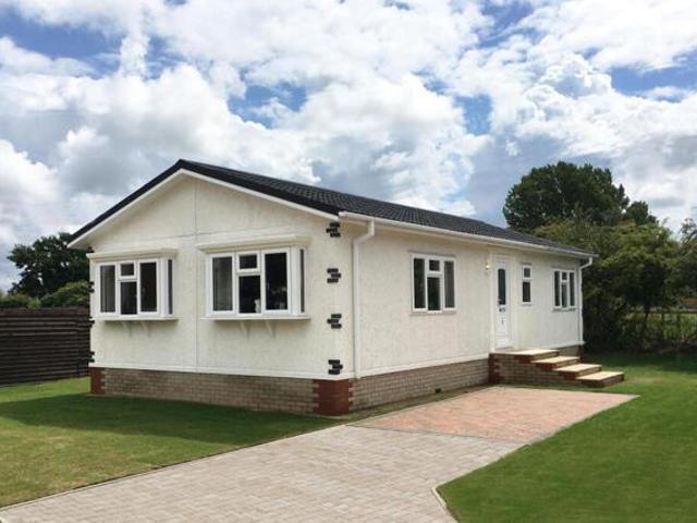 2 Bedroom Shared Living/roommate Milton Keynes Milton Keynes 100987944