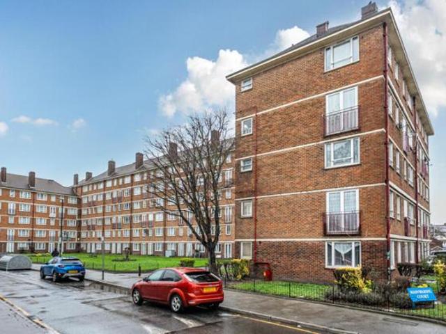 2 Bedroom Shared Living/roommate Mitcham Greater London LS99735896