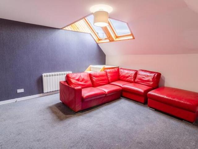 2 Bedroom Shared Living/roommate Montrose Aberdeenshire LS100540702