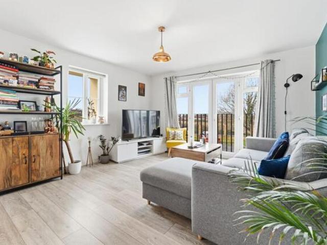 2 Bedroom Shared Living/roommate Morden Greater London 99523650