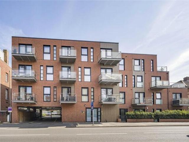 2 Bedroom Shared Living/roommate New Malden Greater London 100855021