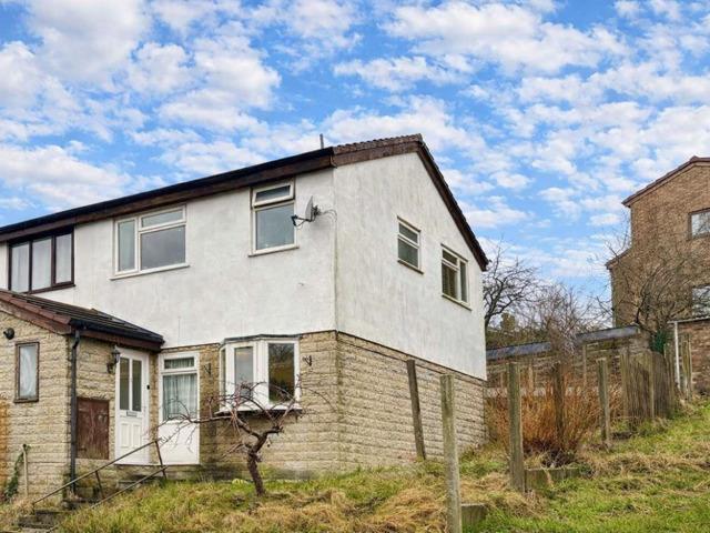 2 Bedroom Shared Living/roommate New Mills Derbyshire 100023937