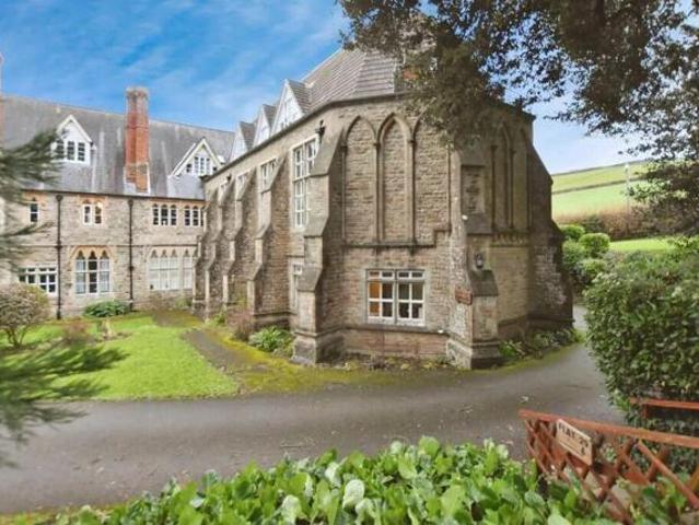 2 Bedroom Shared Living/roommate Newton Abbot Devon LS99054846