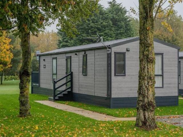 2 Bedroom Shared Living/roommate North Yorkshire East Riding Of Yorkshire LS101316173