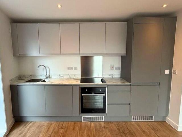 2 Bedroom Shared Living/roommate North Yorkshire Leeds LS101677540