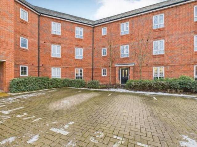 2 Bedroom Shared Living/roommate Aldershot Hampshire 100502955