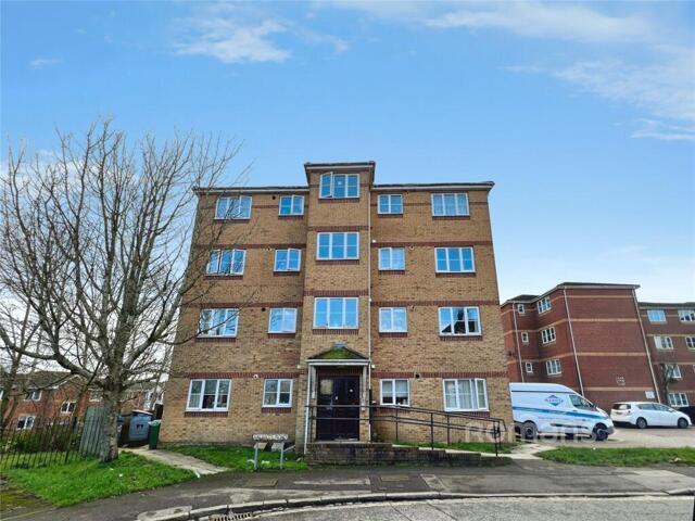 2 Bedroom Shared Living/roommate Aldershot Hampshire 101797004