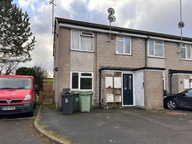 2 Bedroom Shared Living/roommate Alton Hampshire LS101701700