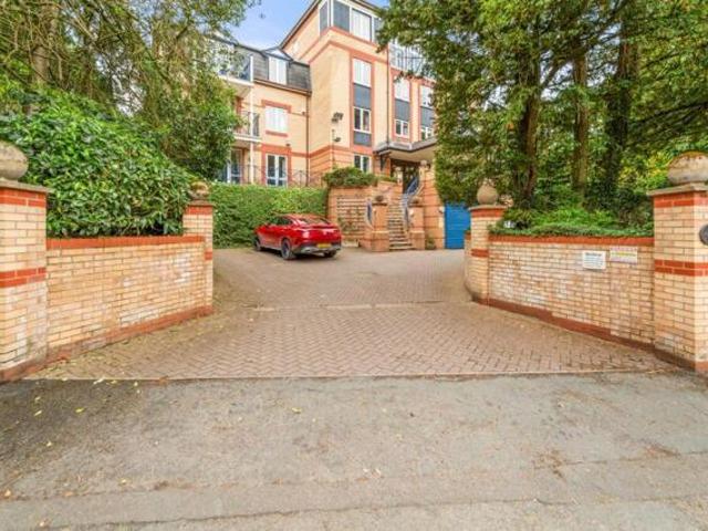 2 Bedroom Shared Living/roommate Altrincham Greater Manchester 101316543