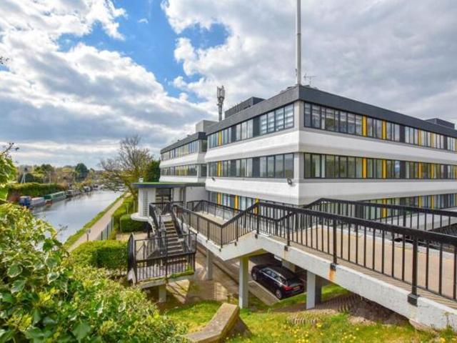 2 Bedroom Shared Living/roommate Altrincham Trafford 101025558