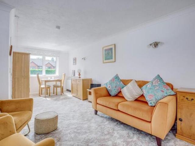 2 Bedroom Shared Living/roommate Amersham Buckinghamshire 99092489