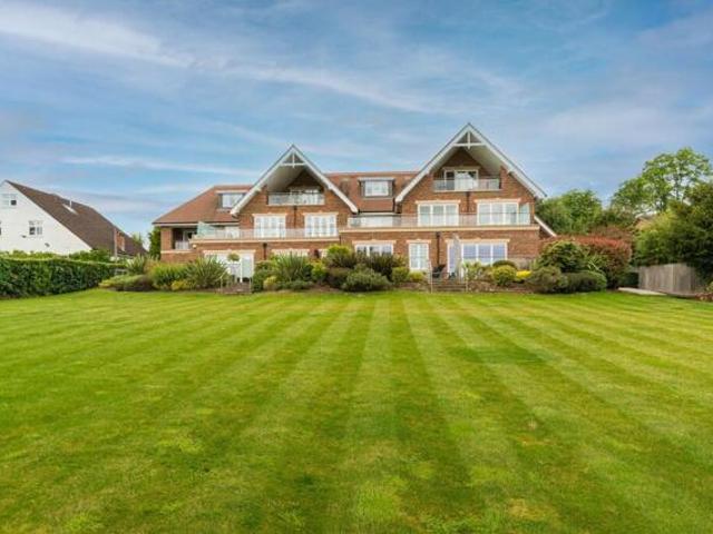 2 Bedroom Shared Living/roommate Buckinghamshire Buckinghamshire 100398668