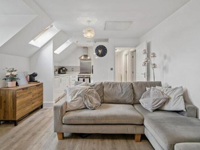2 Bedroom Shared Living/roommate Buckinghamshire Buckinghamshire LS101931484