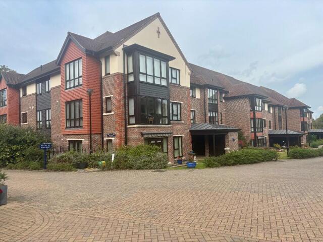 2 Bedroom Shared Living/roommate Burgess Hill West Sussex 100648932