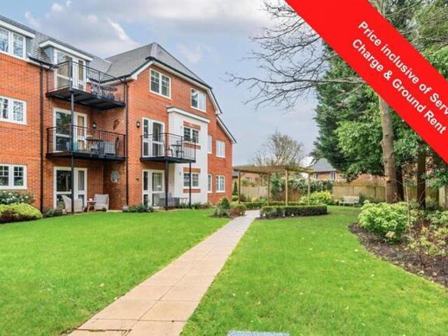 2 Bedroom Shared Living/roommate Bagshot Surrey LS101850009