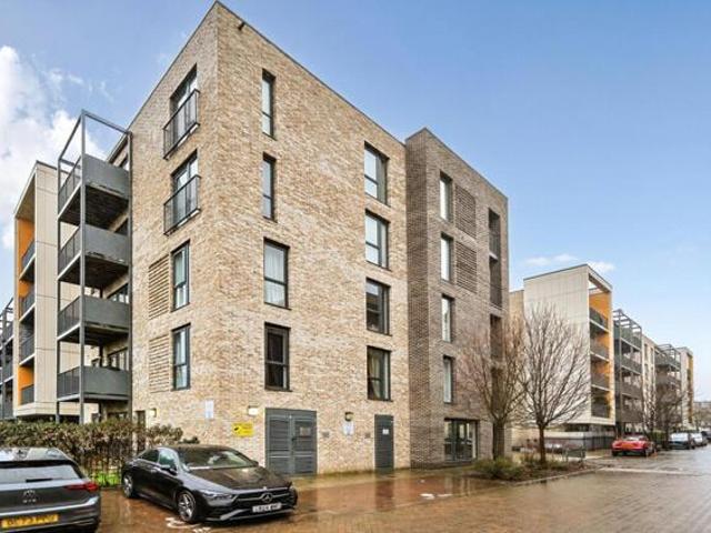 2 Bedroom Shared Living/roommate Barnet Greater London 98649258