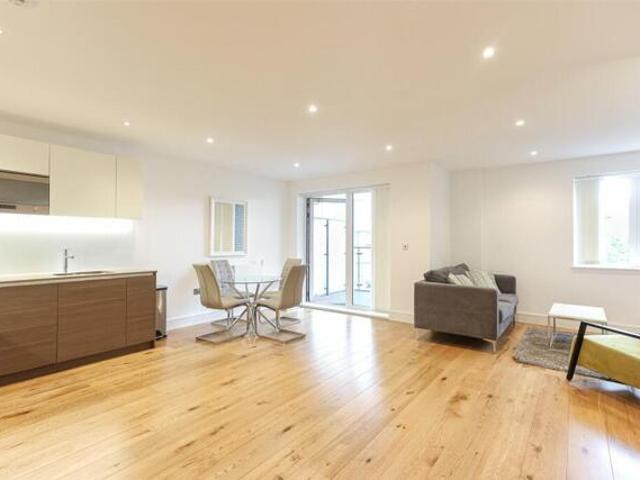 2 Bedroom Shared Living/roommate Barnet Greater London 98834914