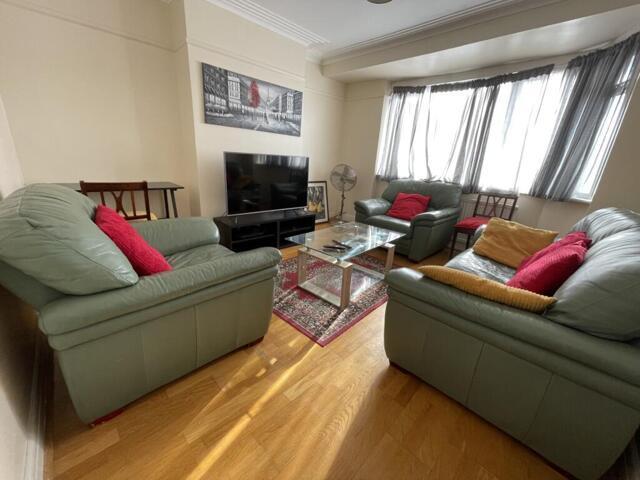 2 Bedroom Shared Living/roommate Barnet Greater London 100881406