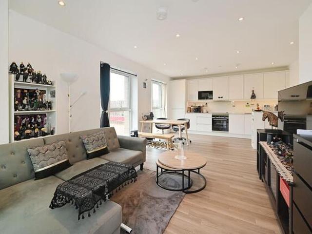 2 Bedroom Shared Living/roommate Barnet Greater London LS100426439