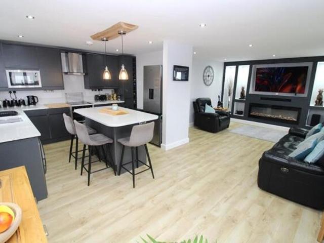 2 Bedroom Shared Living/roommate Barnsley South Yorkshire LS100057775