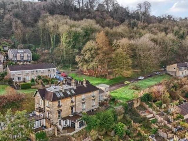 2 Bedroom Shared Living/roommate Bath Somerset LS100316878