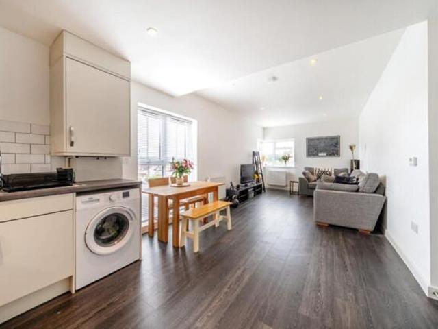 2 Bedroom Shared Living/roommate Beckenham Greater London 100158500