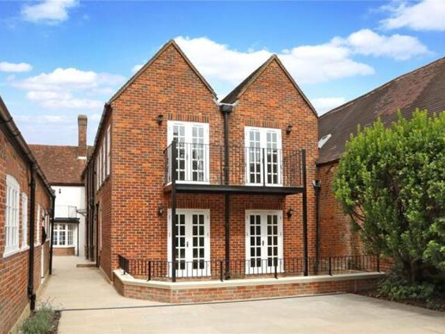 2 Bedroom Shared Living/roommate Beaconsfield Buckinghamshire LS98903417