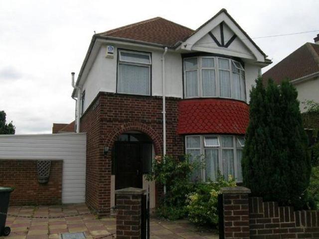 2 Bedroom Shared Living/roommate Bedford England 97416336