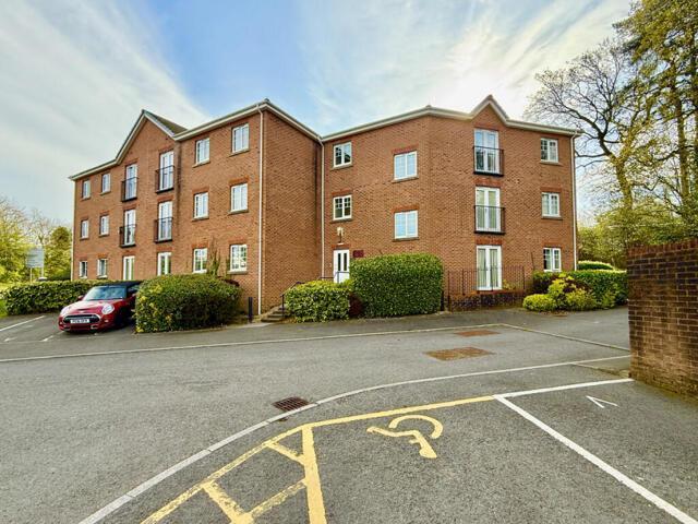 2 Bedroom Shared Living/roommate Blackwood Caerphilly LS100502930