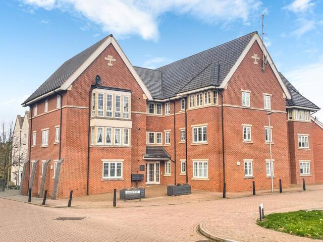 2 Bedroom Shared Living/roommate Bletchley Milton Keynes 101856136