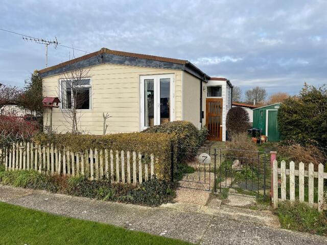 2 Bedroom Shared Living/roommate Bognor Regis West Sussex 101675530