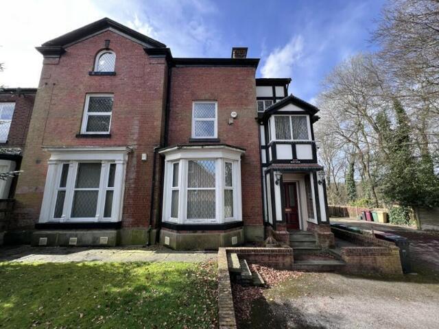 2 Bedroom Shared Living/roommate Bolton Lancashire LS100504248