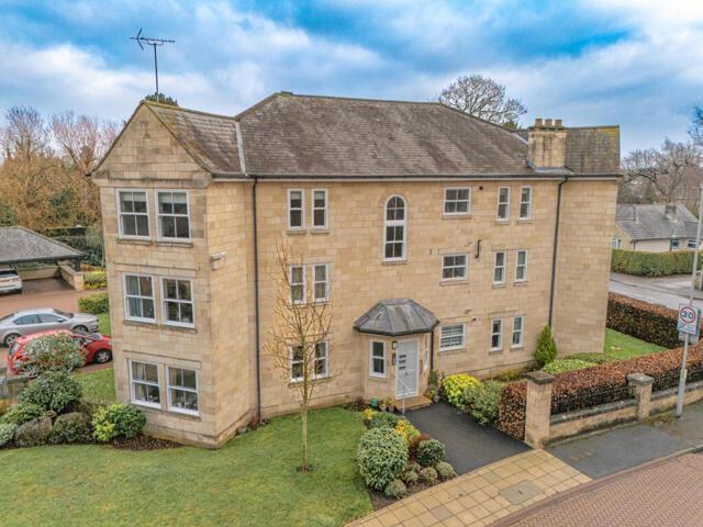 2 Bedroom Shared Living/roommate Boston Spa Leeds LS99895174