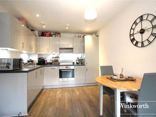 2 Bedroom Shared Living/roommate Borehamwood Hertfordshire LS99475770