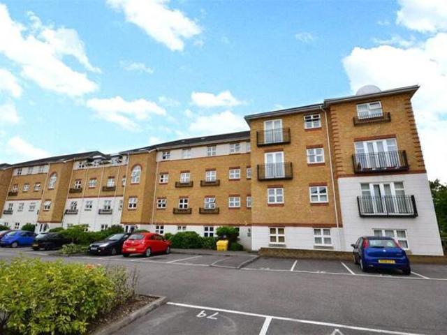 2 Bedroom Shared Living/roommate Bracknell Bracknell Forest LS99237275