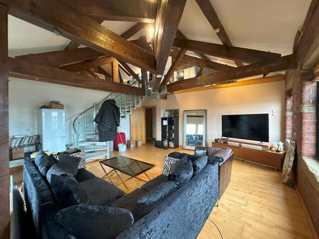 2 Bedroom Shared Living/roommate Bradford Bradford BD1 86117442