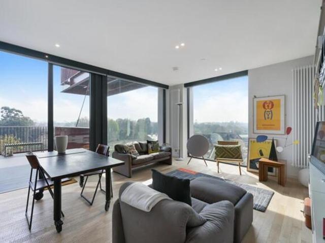 2 Bedroom Shared Living/roommate Brentford Greater London 100881611
