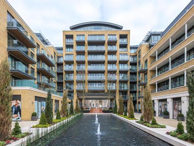 2 Bedroom Shared Living/roommate Brentford Greater London LS99840450