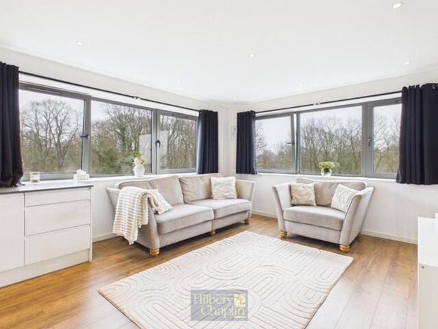 2 Bedroom Shared Living/roommate Brentwood Essex LS101677204