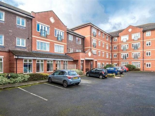 2 Bedroom Shared Living/roommate Bromsgrove Worcestershire LS98969277