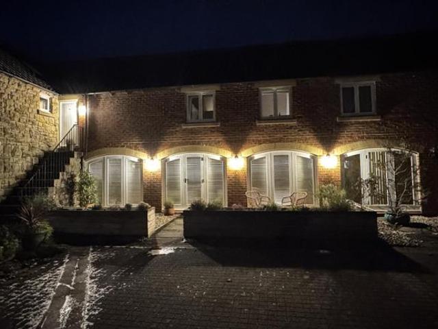 2 Bedroom Shared Living/roommate Broom Farm West Broom Farm West 99952149