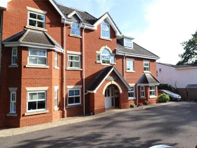 2 Bedroom Shared Living/roommate Camberley Surrey 98321908