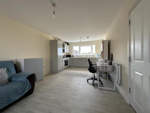 2 Bedroom Shared Living/roommate Cambridge Cambridgeshire 99736070