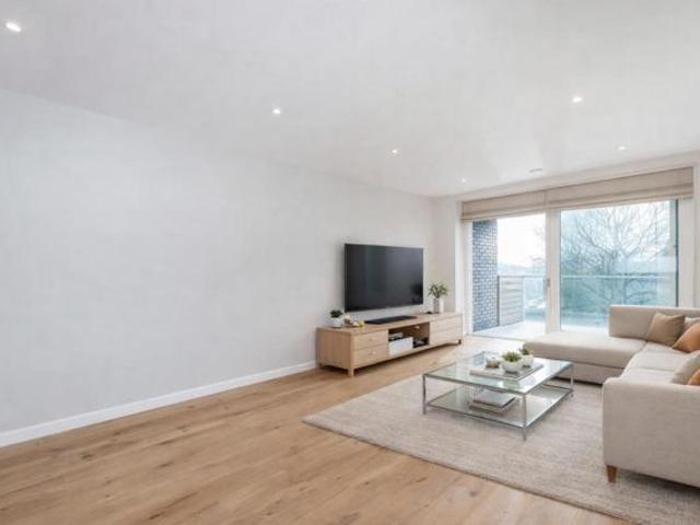 2 Bedroom Shared Living/roommate Camden Greater London 101200140