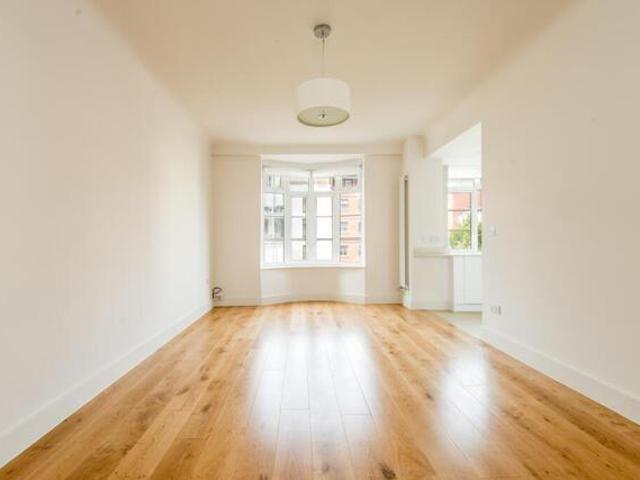 2 Bedroom Shared Living/roommate Camden London 100439708