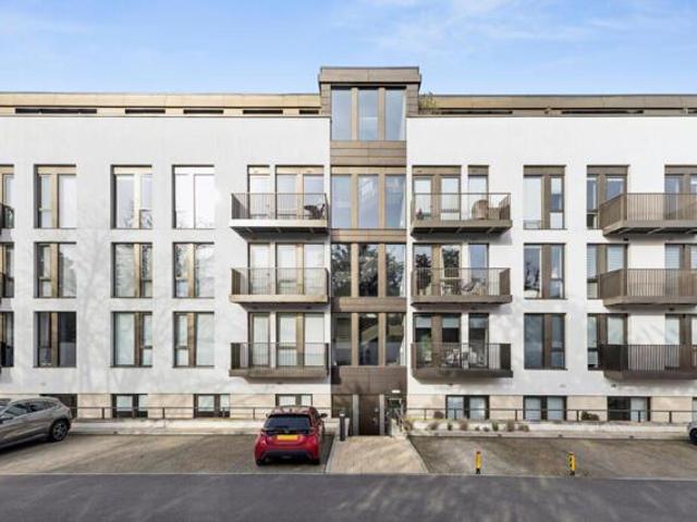 2 Bedroom Shared Living/roommate Cheltenham Gloucestershire 100786679